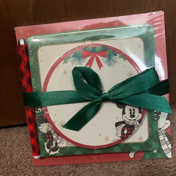 Disney | Office | Disney Mickey Mouse Memo Set Pad With Pen | Poshmark